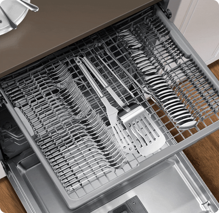 51 dBA Fingerprint-resistant Dishwasher with 3rd Rack | Samsung Canada