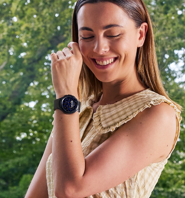 What Does a Smartwatch Do? Key Features & Benefits | Samsung Gulf