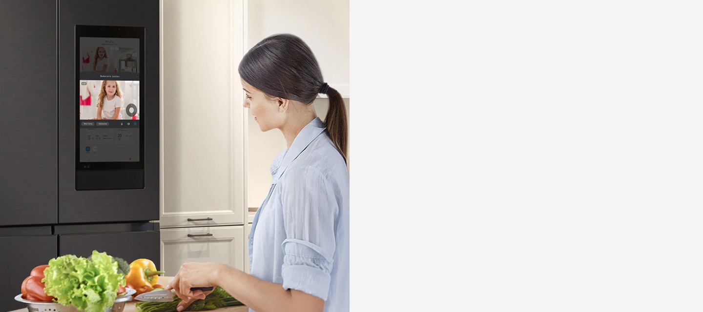 Family Hub Smart Fridges | Samsung Canada