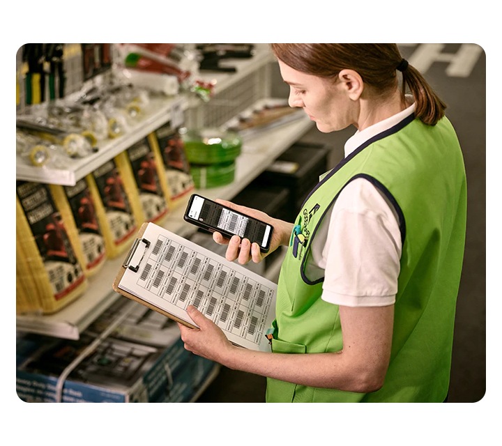 Samsung Rugged Work Phones & Devices | Samsung Business UK | Samsung ...