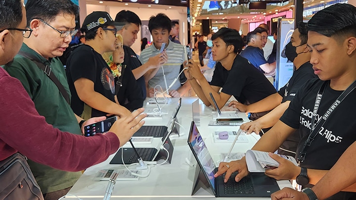 Join the flip side with special offer | Samsung Indonesia