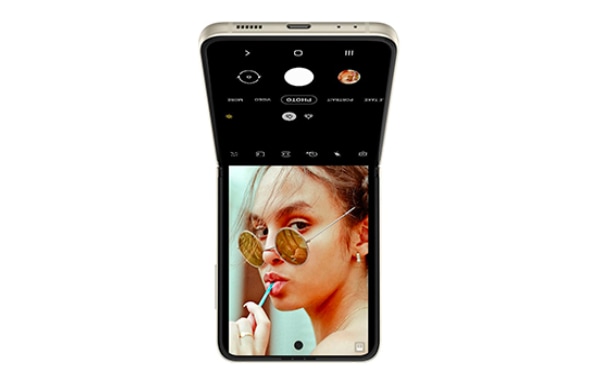 Samsung Mobiles by Camera | Samsung India