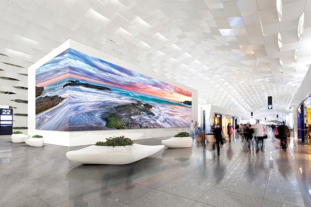 How Digital Transformation is Empowering Frontline Workers | Samsung ...