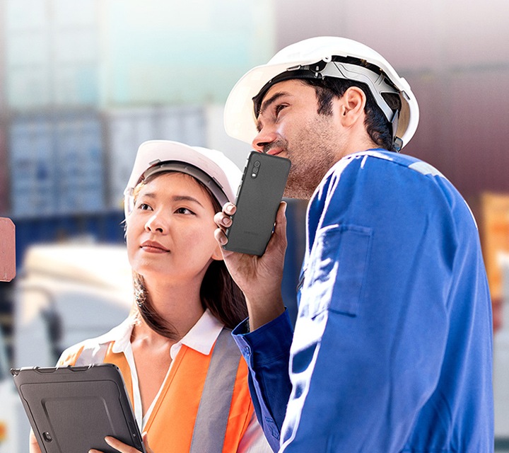 How Digital Transformation is Empowering Frontline Workers | Samsung Business New Zealand