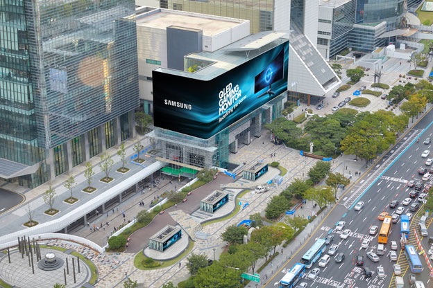 Creating Fresh Brand Experiences in a New Digital World | Samsung ...