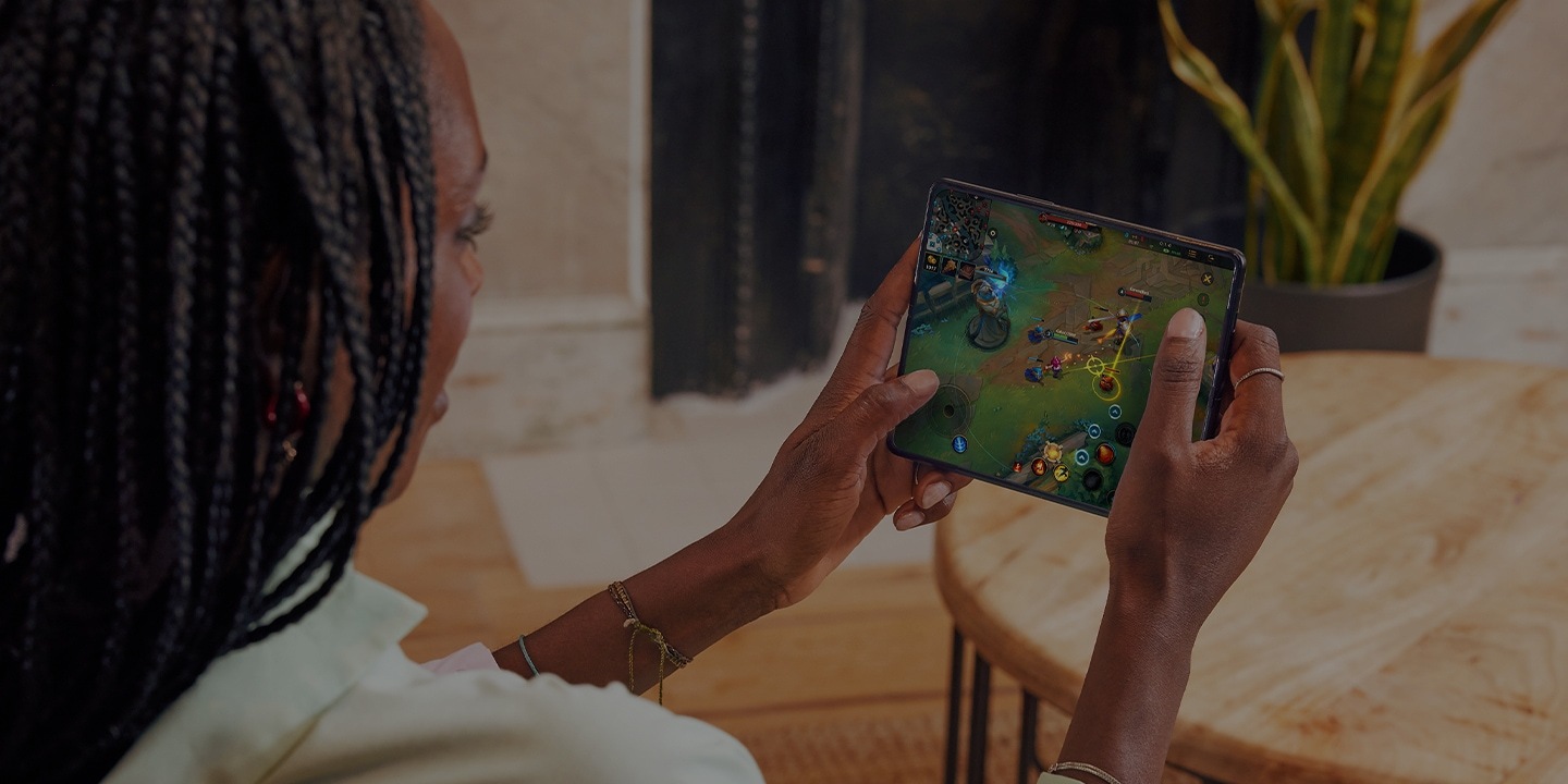 What To Look For In A Gaming Phone | Samsung TH