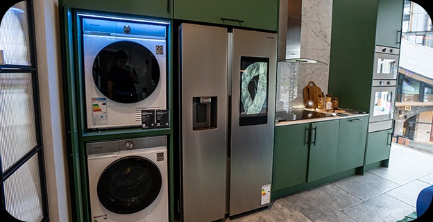 How to Make a Smart Home | Samsung KX | Samsung UK