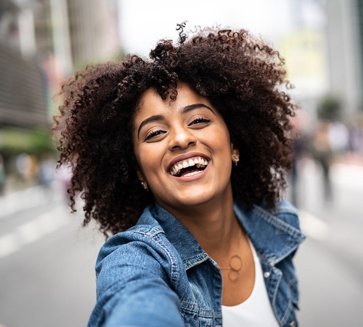 Bixby | Apps & Services | Samsung UK