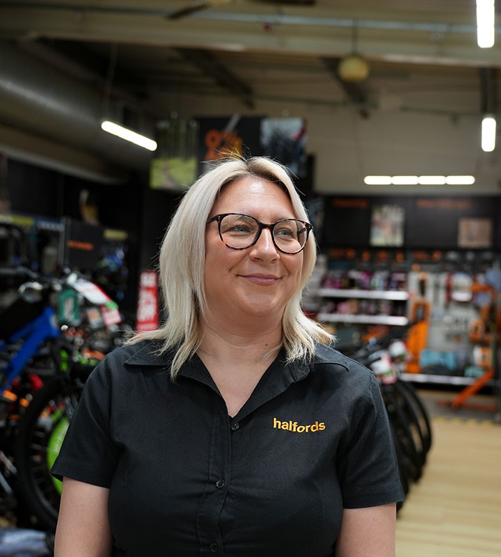 Halfords Case Study | Digital Transformation | Samsung Business UK