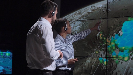 Office Reimagined | Digital Signage Solutions | Samsung Business | US