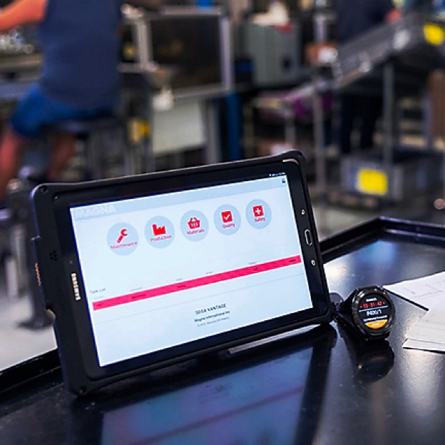 Manufacturing Mobility & Smart Factory Solutions | Samsung Business | US