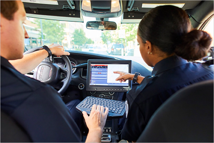 In-Vehicle Computing | In-Car Computer for Police | Samsung Business