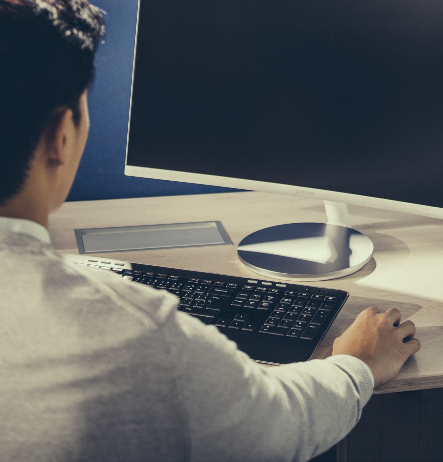 Custom Phones, Tablets & Wearables | Samsung Business | US