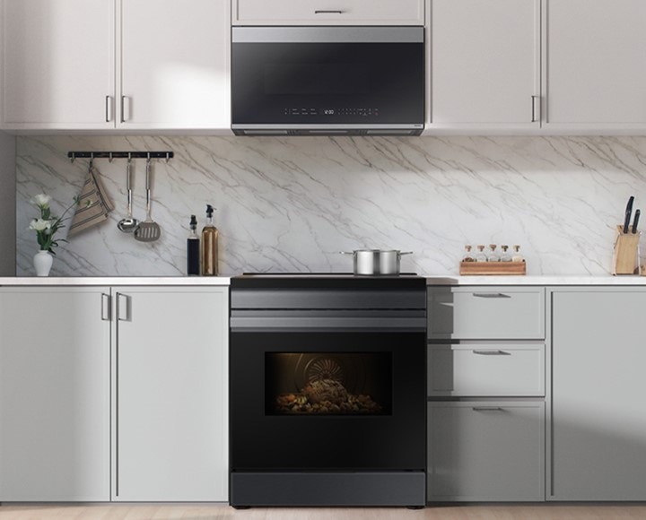 Bespoke Smart Slide-In Induction Range 6.3 cu. ft. in Matte Black Steel ...