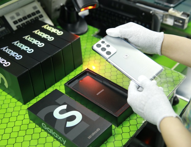 Labor & Human Rights | About Us | Samsung US