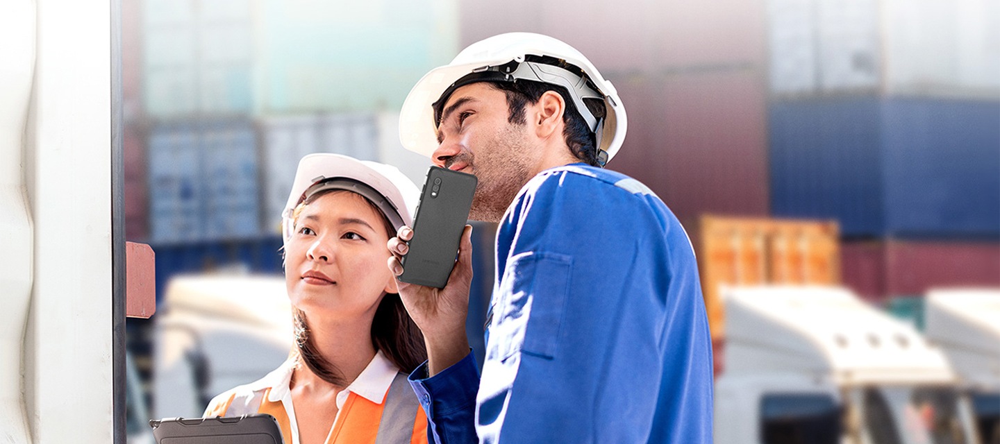How Digital Transformation is Empowering Frontline Workers | Samsung ...