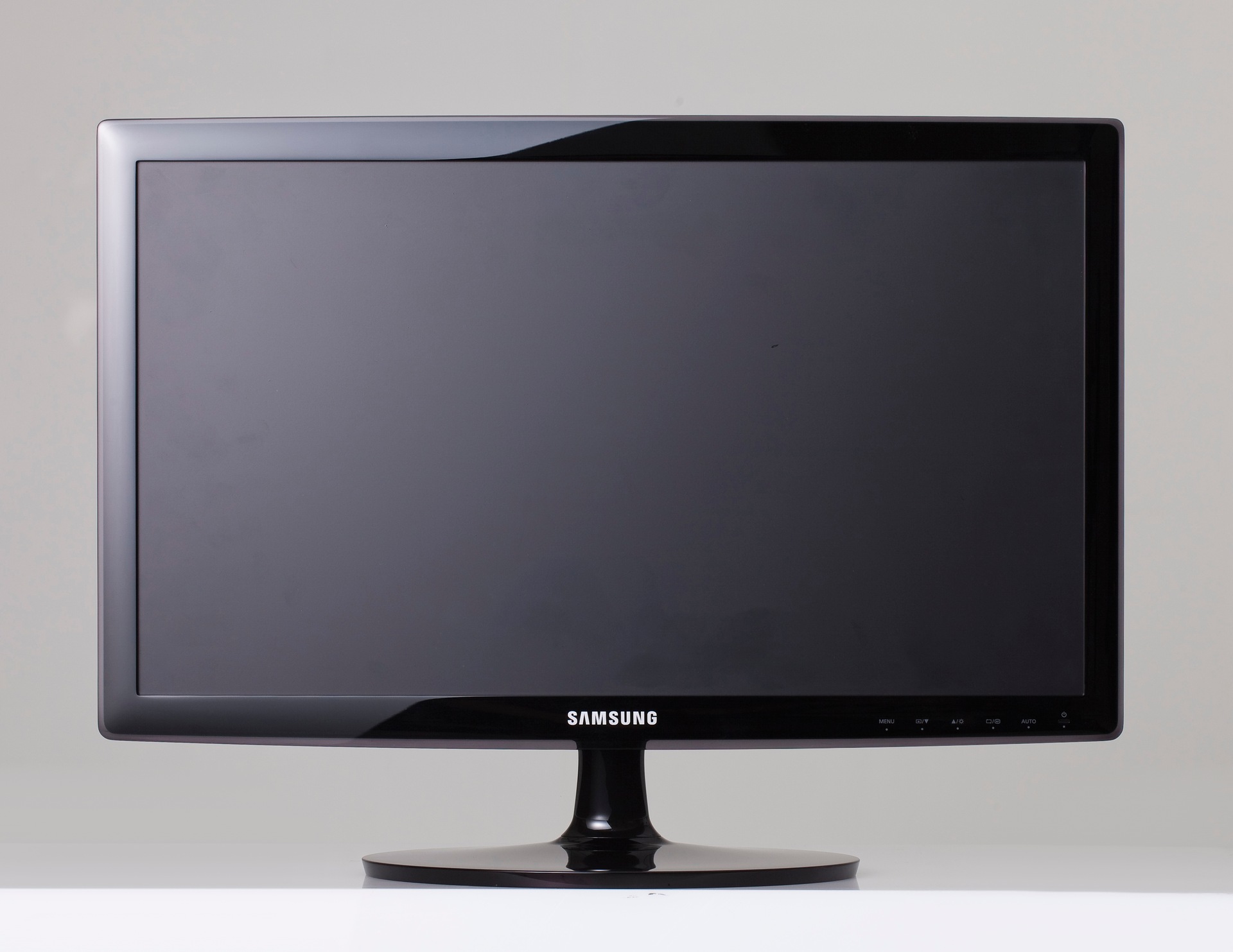 مانیتور 19 اینچی LED با کیفیت تصویر شفاف | پشتیبانی Samsung ایران