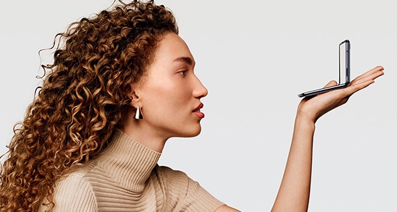 What Screen Size Do I Need? | Mobile Buying Guide | Samsung UK