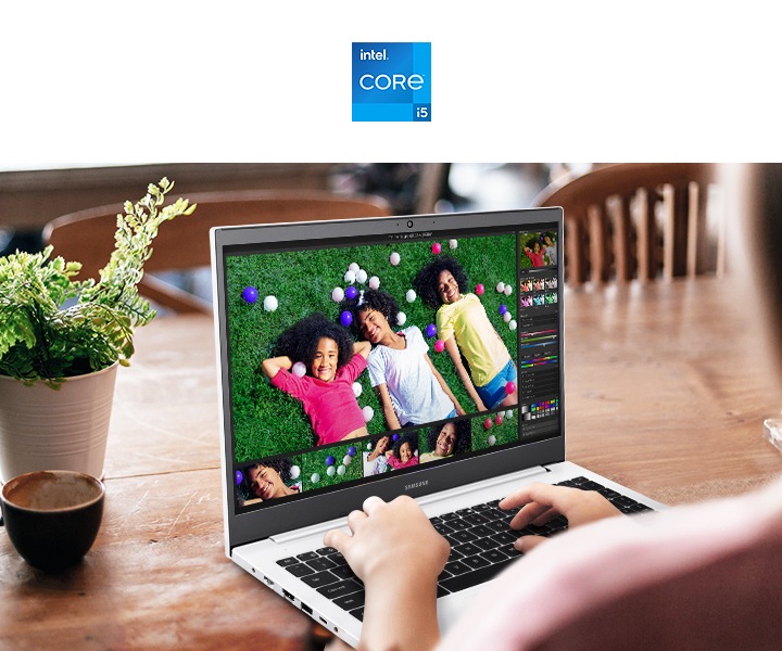 노트북 Plus2 (39.6 cm) Core™ i5 / 512 GB NVMe SSD | NT551XDA-KD58G | Samsung 대한민국